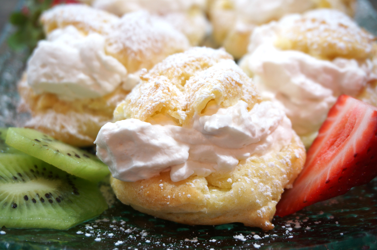 Strawberry Kiwi Cream Puffs - Kitschen Cat