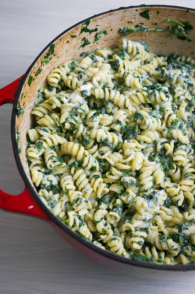 Fusilli with Ricotta and Spinach - Kitschen Cat
