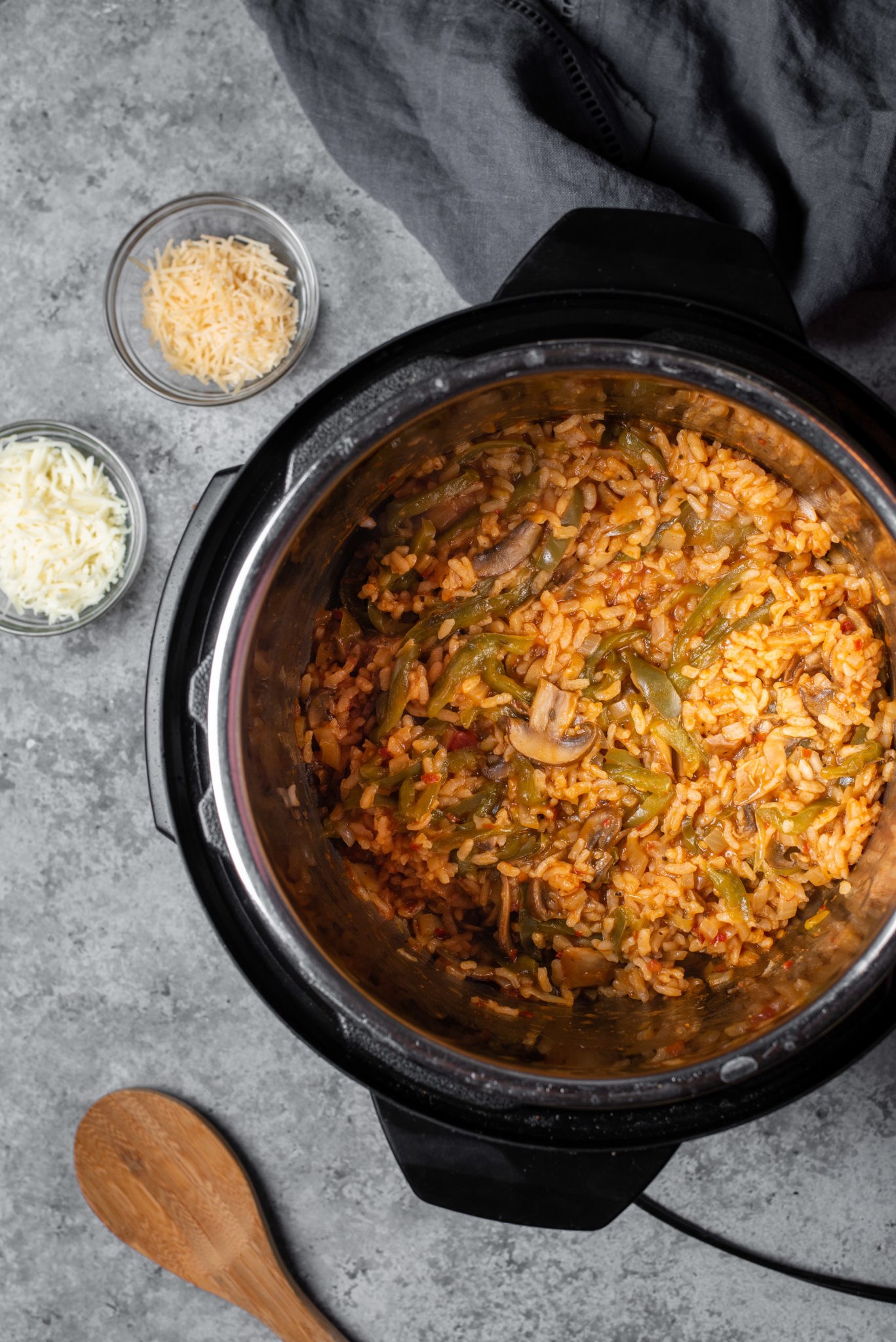 Pressure Cooker Cheesy Pizza Risotto - Kitschen Cat